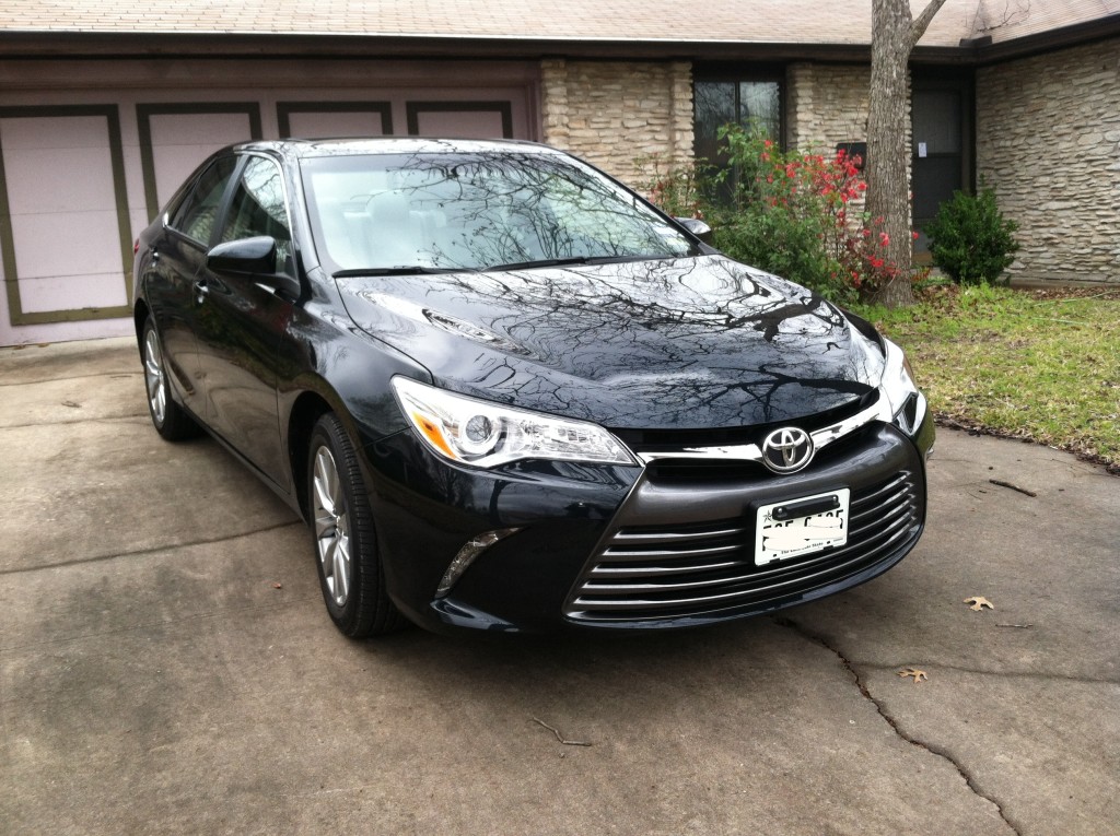 Review: 2015 Toyota Camry XLE – Latino Traffic Report