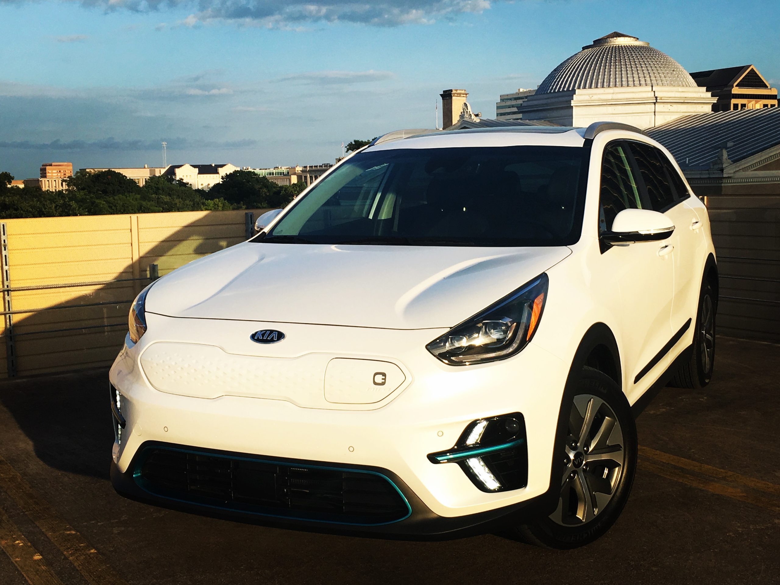 Electric Vehicle Review: 2019 Kia Niro EV – Latino Traffic Report